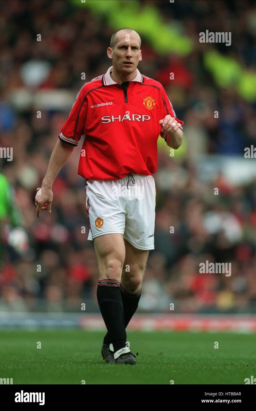 JAAP STAM MANCHESTER UNITED FC 22 March 1999 Stock Photo - Alamy