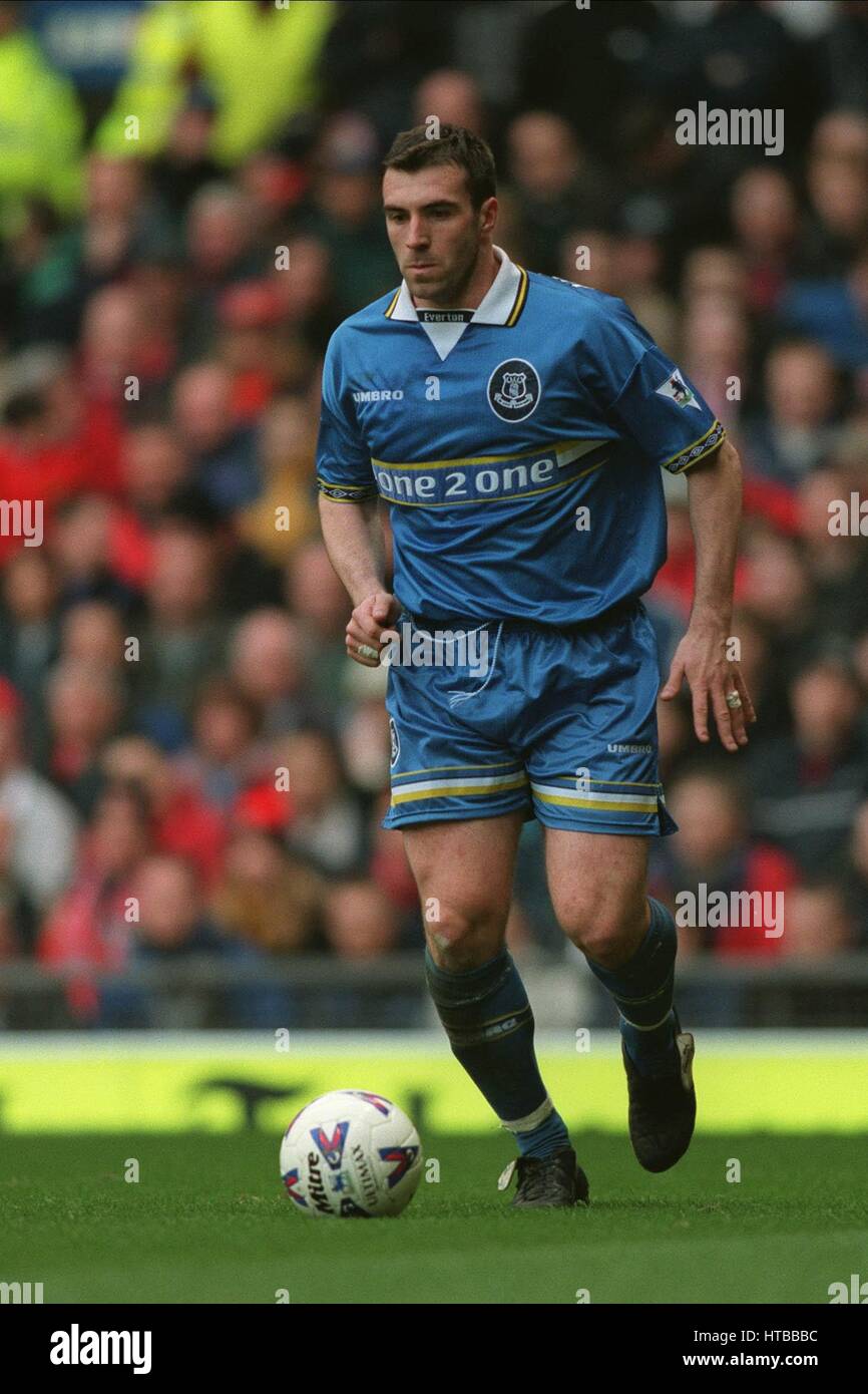 DAVID UNSWORTH EVERTON FC 22 March 1999 Stock Photo - Alamy