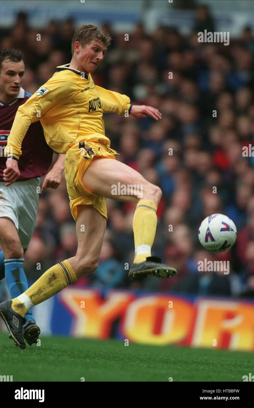 TORE ANDRE FLO CHELSEA FC 21 March 1999 Stock Photo - Alamy