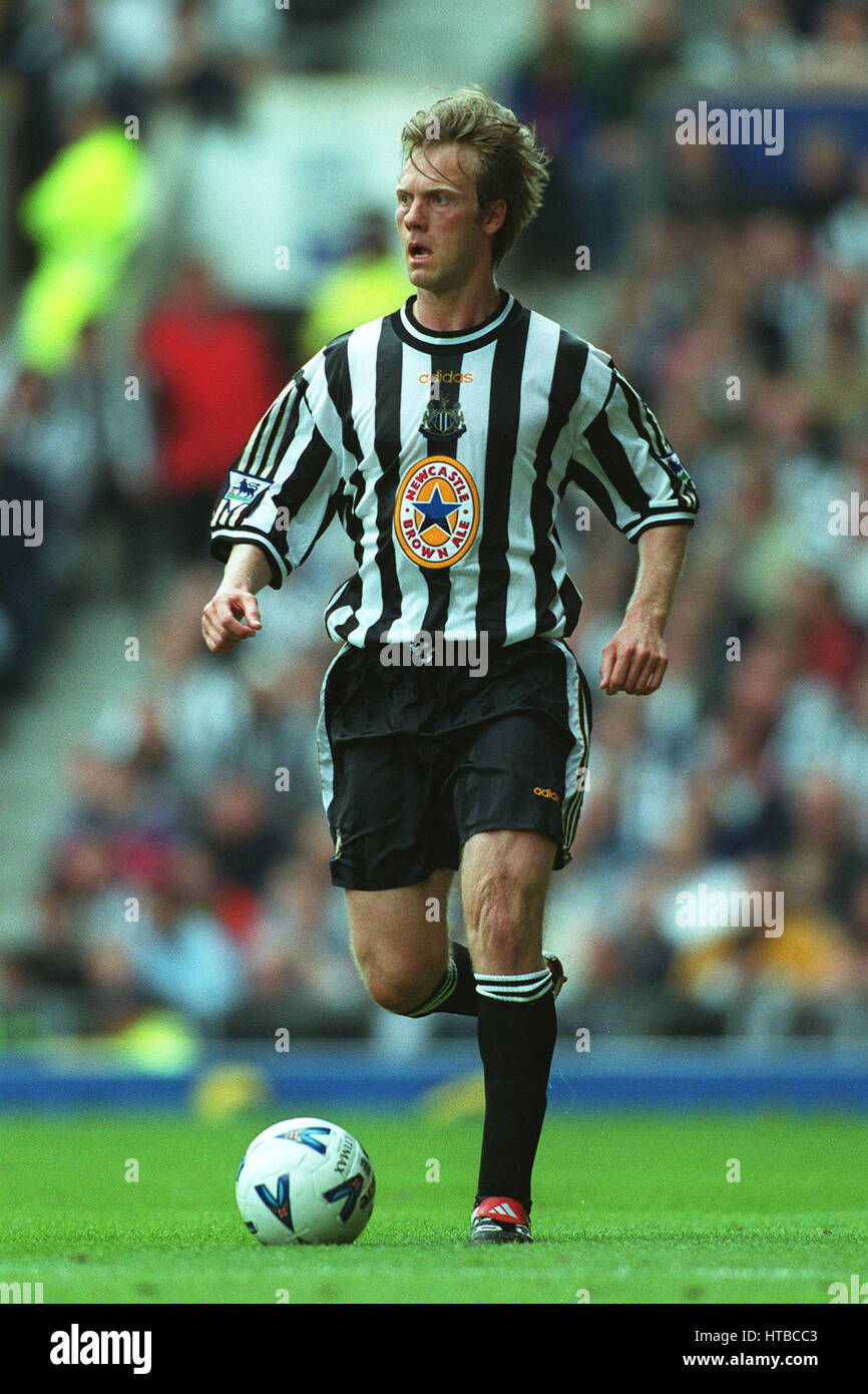 WARREN BARTON NEWCASTLE UNITED FC 12 April 1999 Stock Photo - Alamy