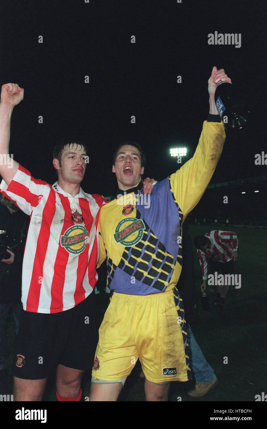 PAUL BUTLER & THOMAS SORENSEN BURY V SUNDERLAND 13 April 1999 Stock ...
