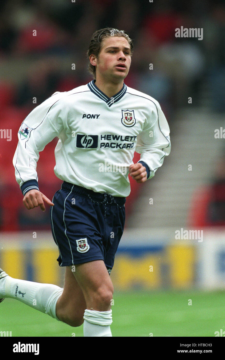 LUKE YOUNG TOTTENHAM HOTSPUR FC 17 April 1999 Stock Photo - Alamy