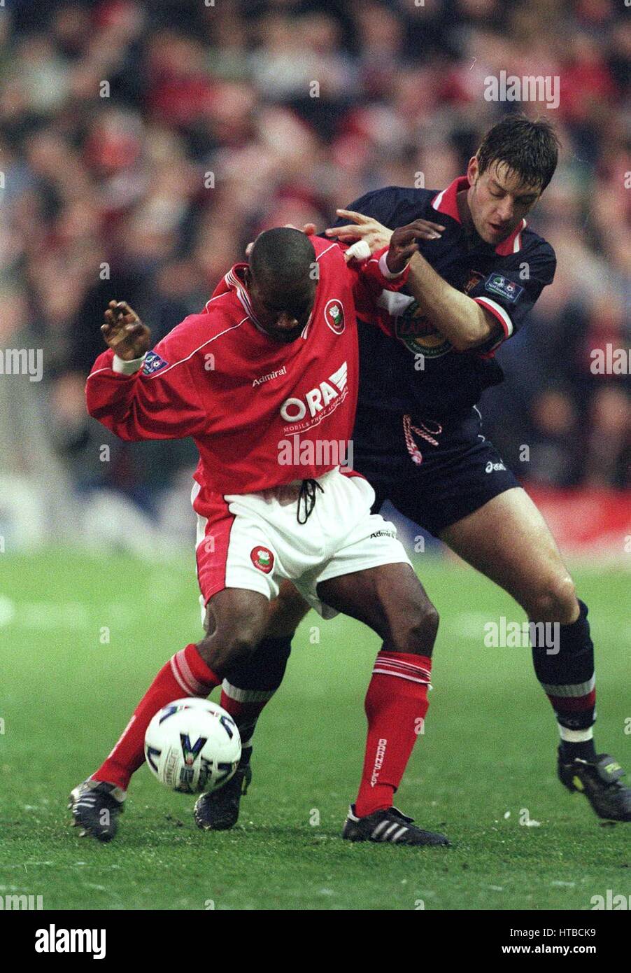 BRUCE DYER & PAUL BUTLER BARNSLEY V SUNDERLAND 16 April 1999 Stock ...