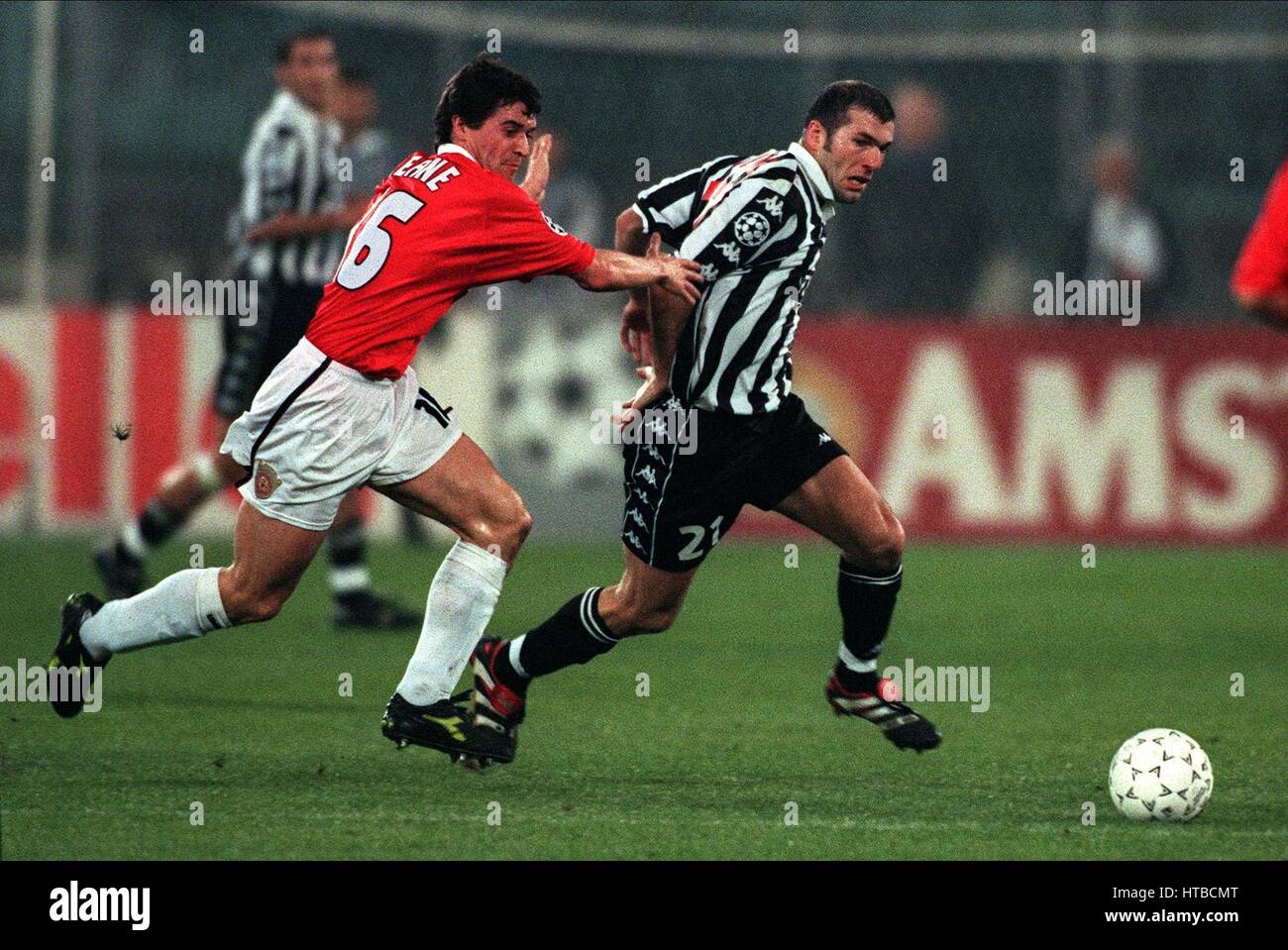 ZINEDINE ZIDANE & ROY KEANE JUVENTUS V MANCHESTER UNITED 21 April 1999 ...