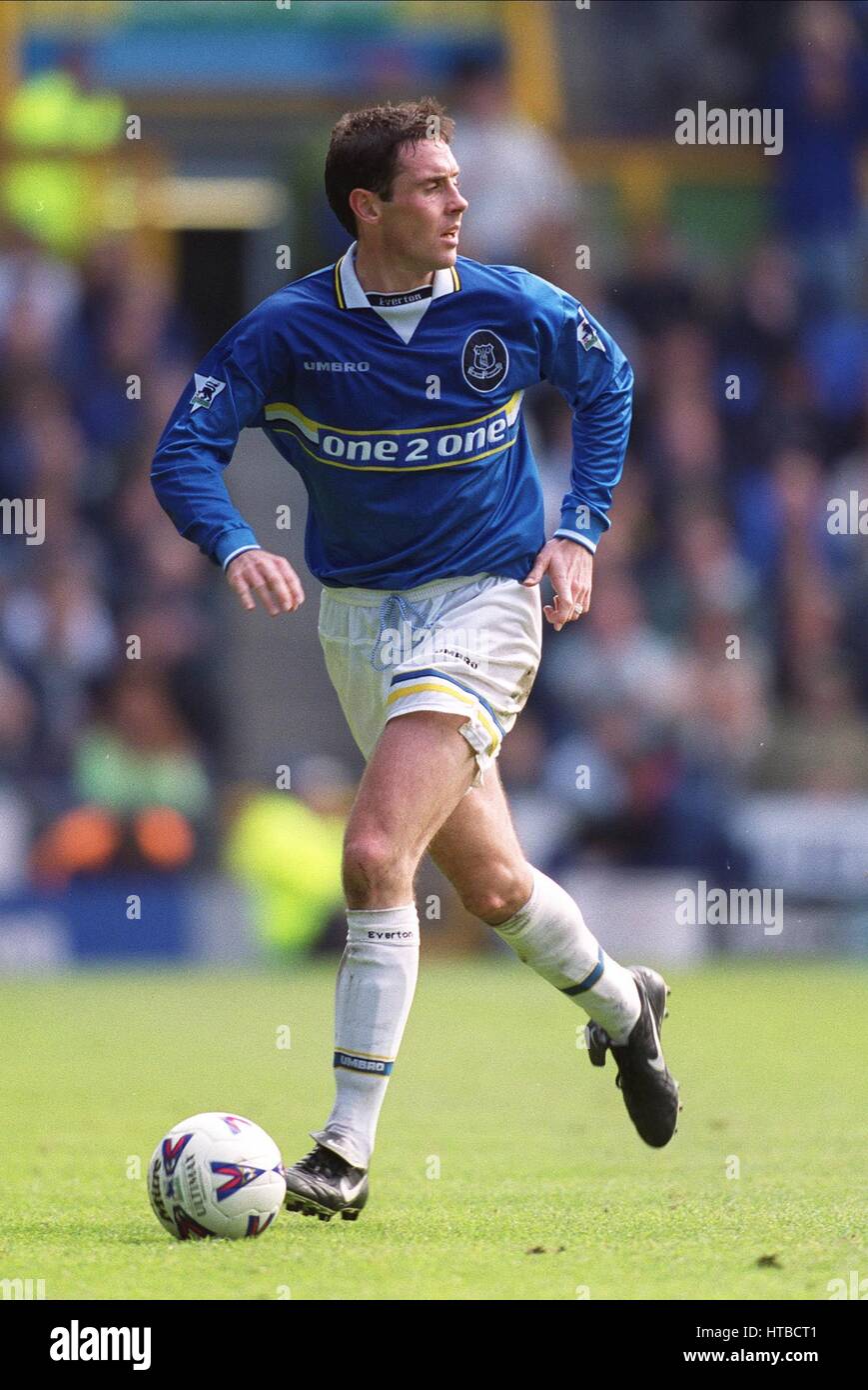 DAVID WEIR EVERTON FC 24 April 1999 Stock Photo - Alamy
