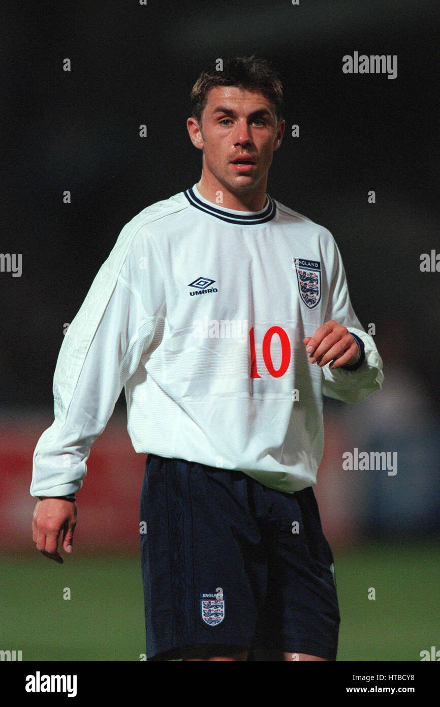 Kevin phillips england 1999 hi-res stock photography and images - Alamy