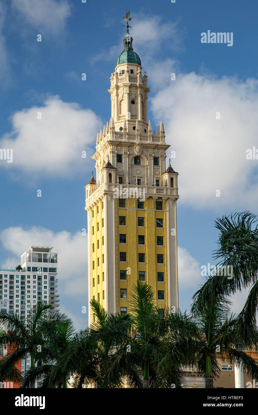 Miami towers hi-res stock photography and images - Alamy