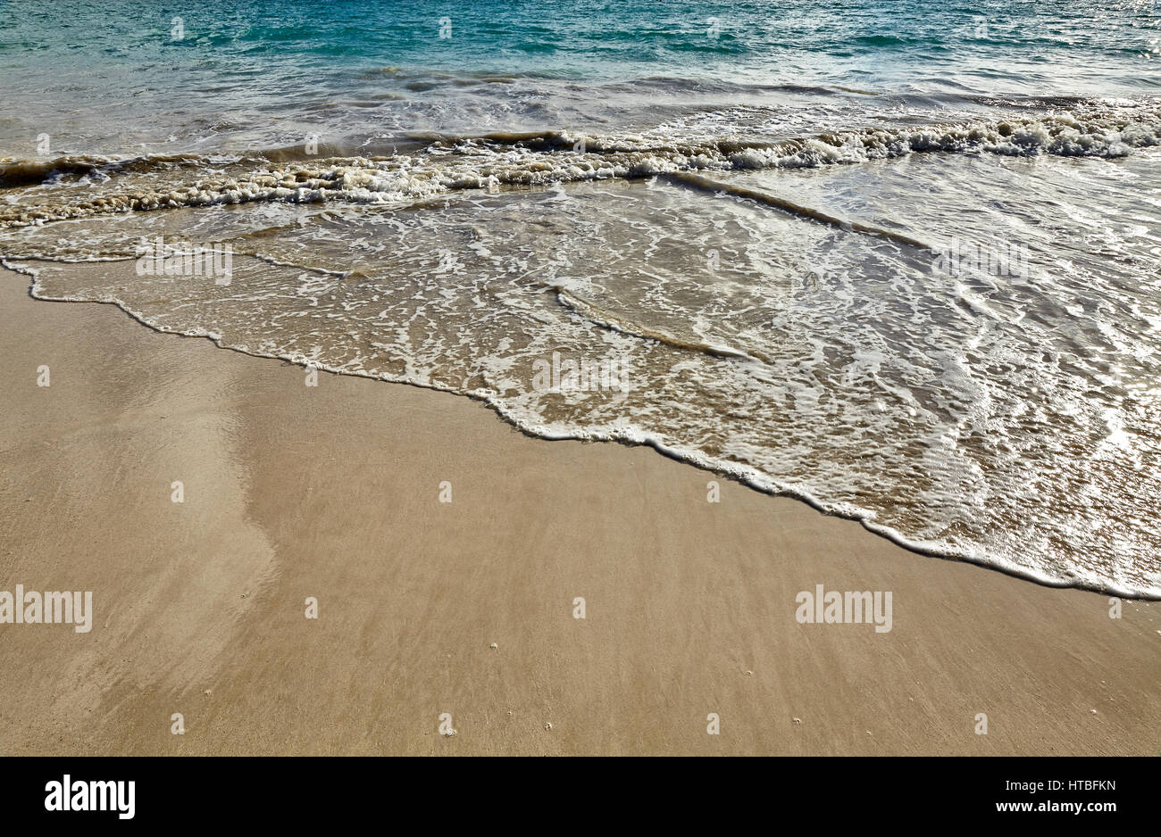 Exotic tropical island sandy beach shoreline and surf closeup Stock ...