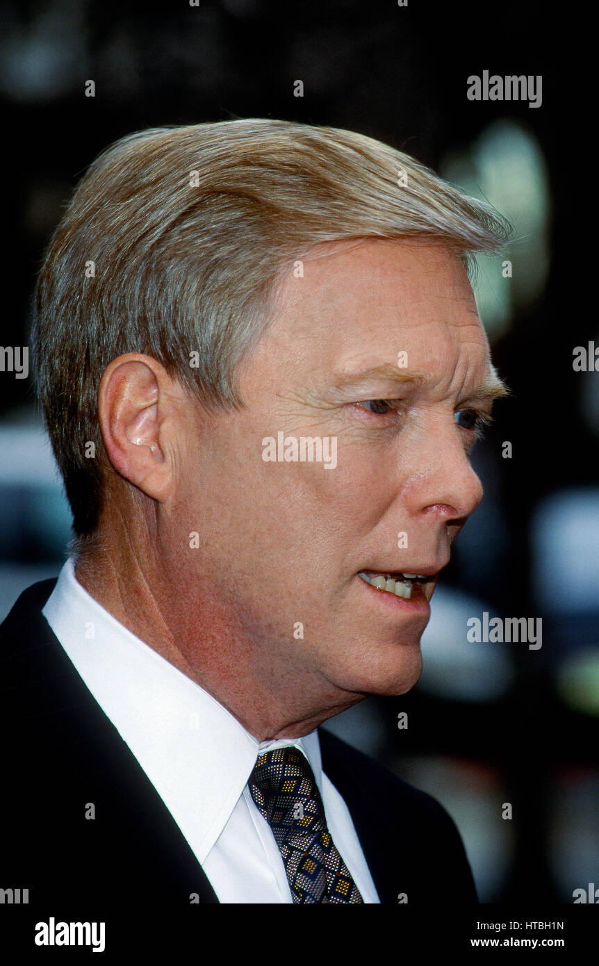 Democratic congressman Richard "Dick" Gephardt from Missouri the House ...