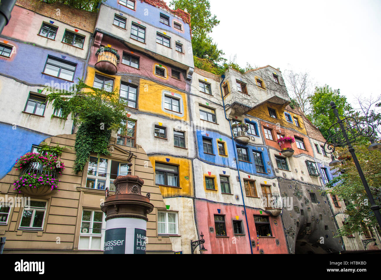 The colourful Hundertwasserhaus an apartment building located in Vienna ...