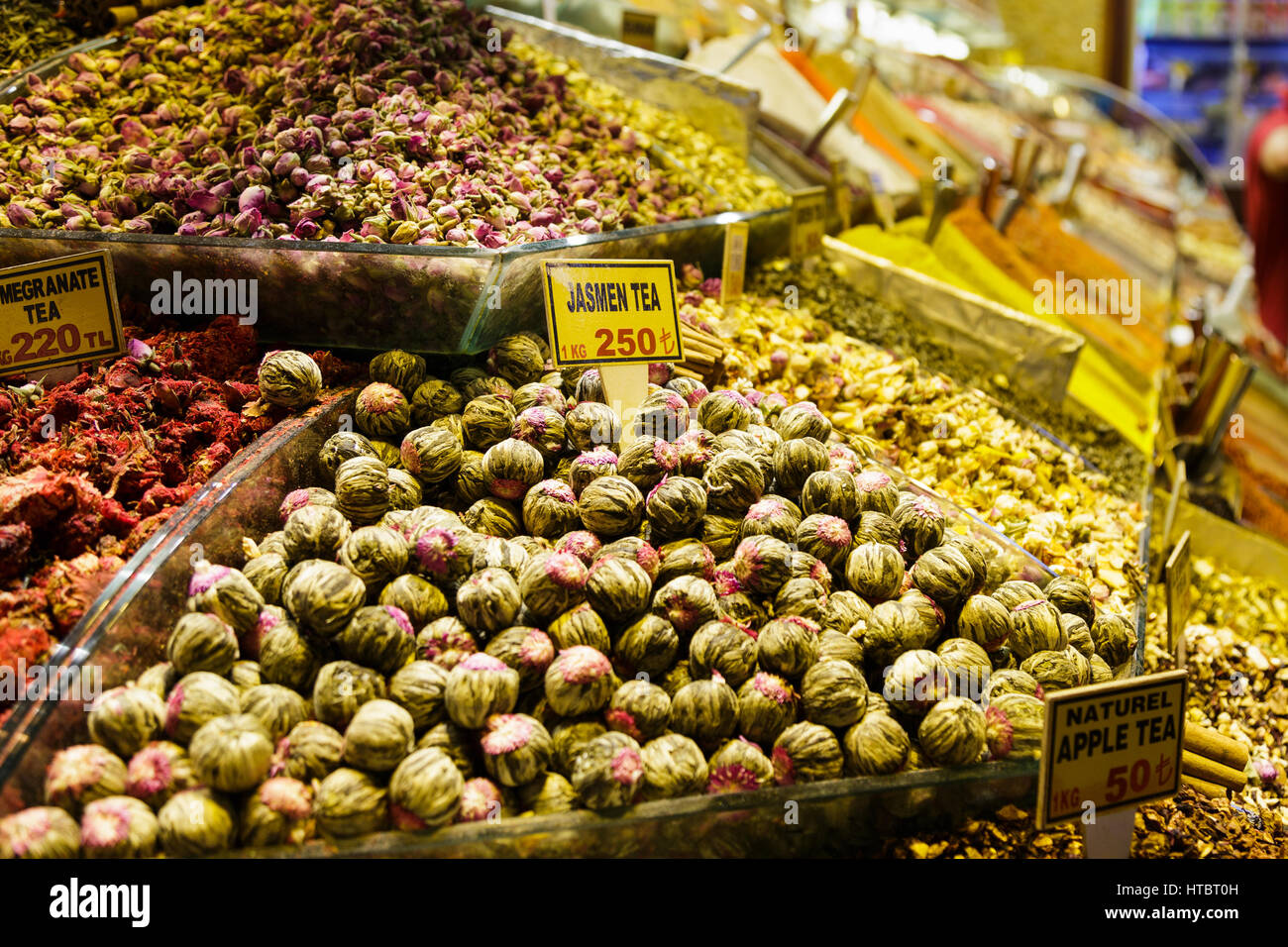 turkish spices store bazaar market istanbul turkey Stock Photo - Alamy