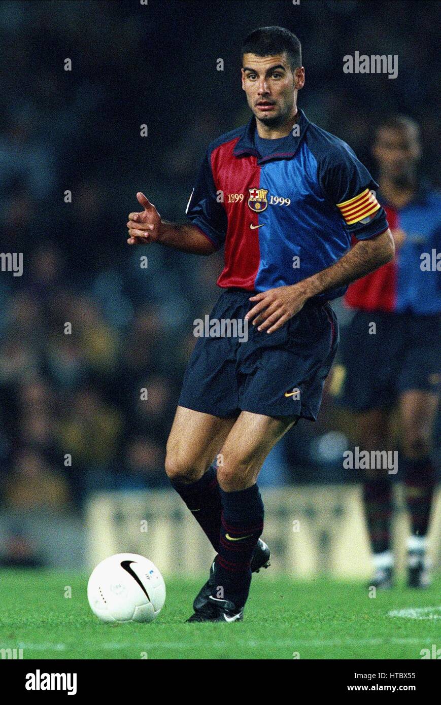 Pep guardiola barcelona 1999 hi-res stock photography and images - Alamy