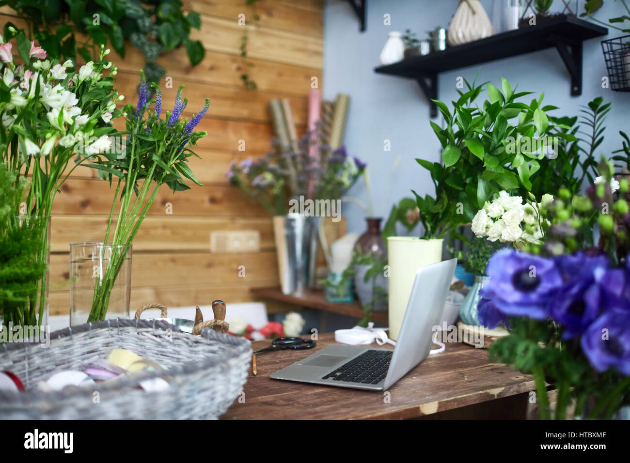Interior of flower shop hi-res stock photography and images - Alamy