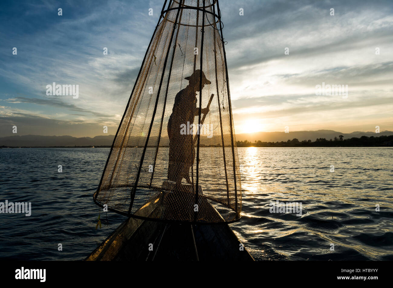 Myanmar (ex Birmanie). Inle lake. Shan state. Fishermen Intha, Inle ...