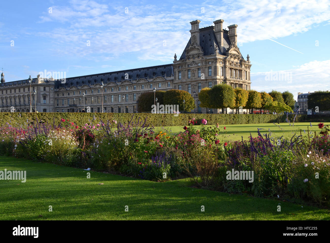 Louvre museum garden hi-res stock photography and images - Alamy