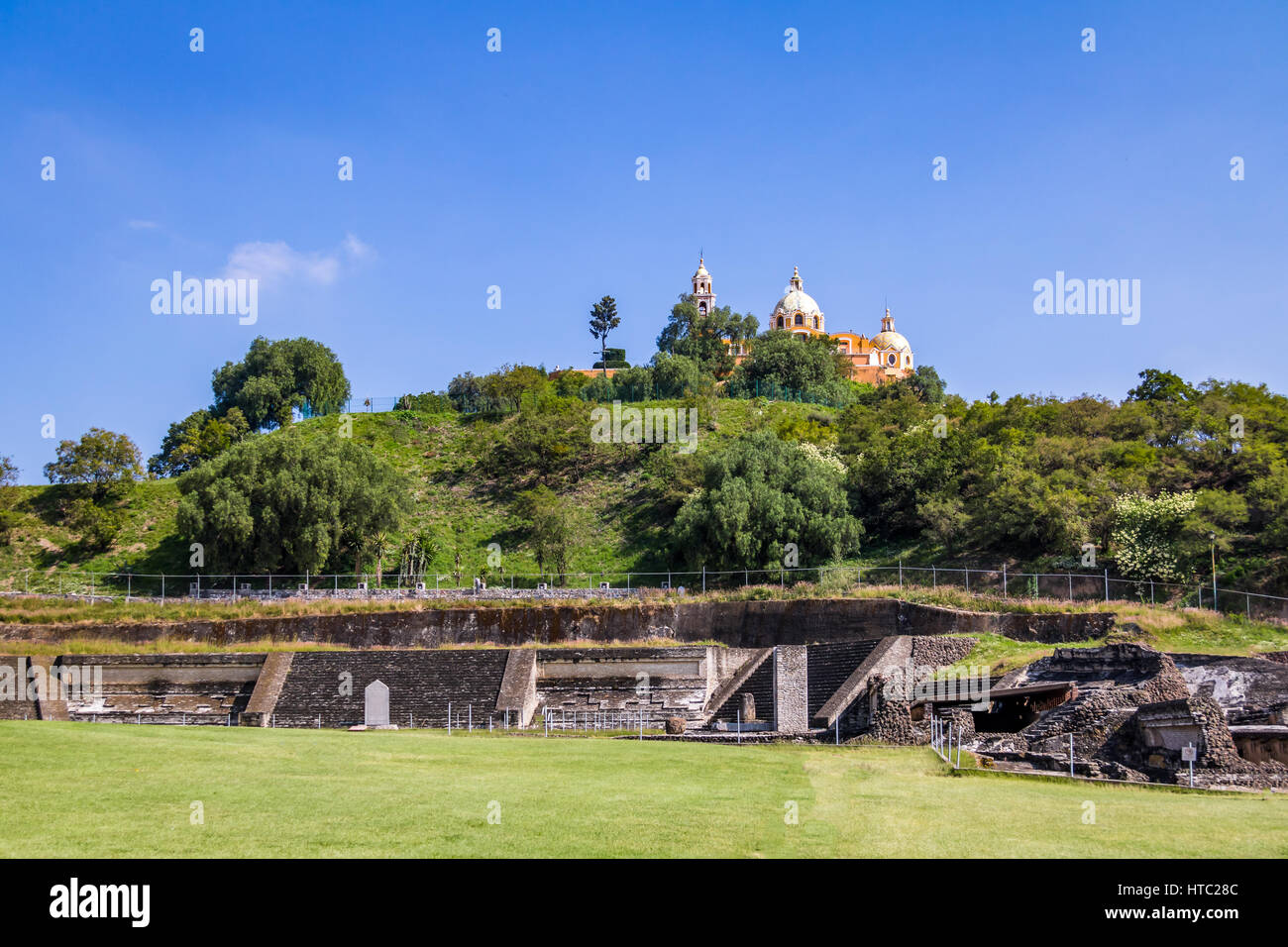 Mexican pyramid hi-res stock photography and images - Alamy