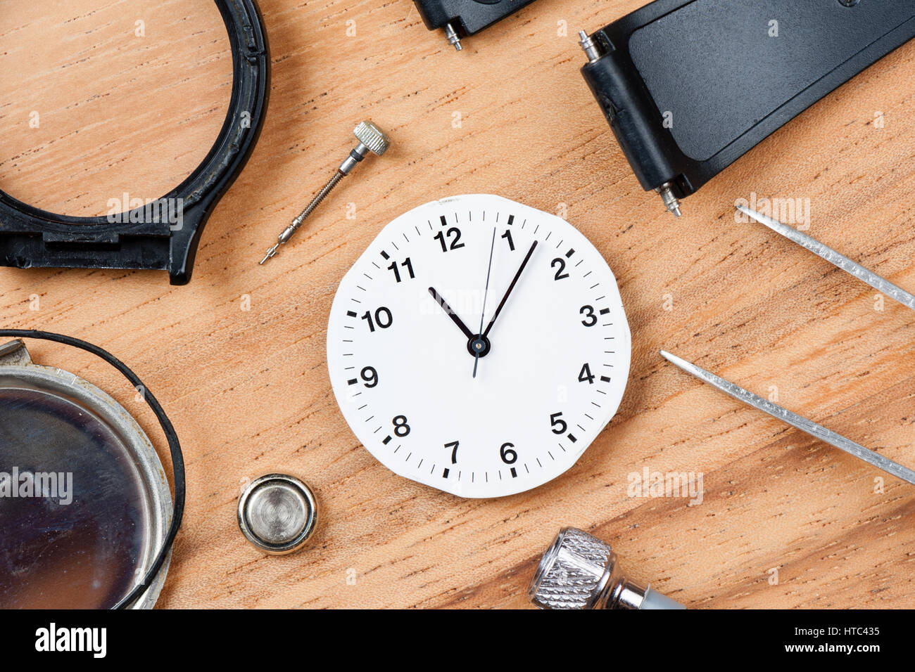 closeup the parts of watch, reparing the watch Stock Photo - Alamy