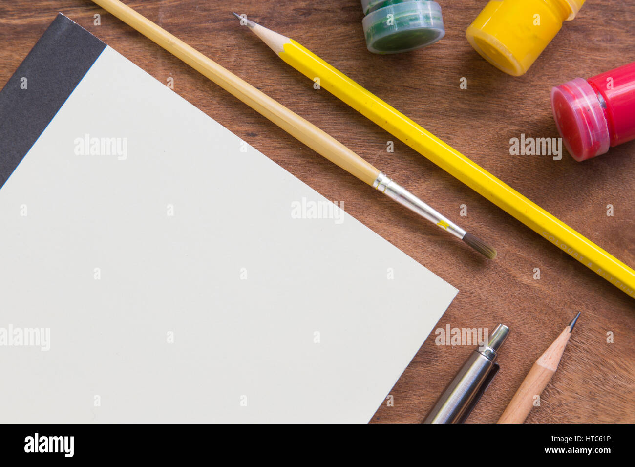 Watercolor pencil hi-res stock photography and images - Alamy