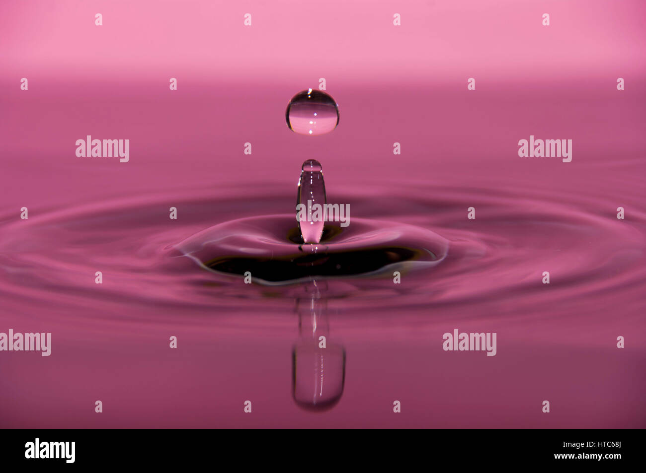 rebound of a water drop Stock Photo - Alamy