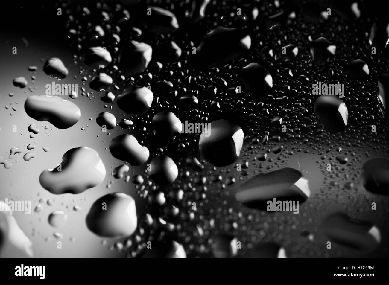 Waterdrops on glass close hi-res stock photography and images - Alamy