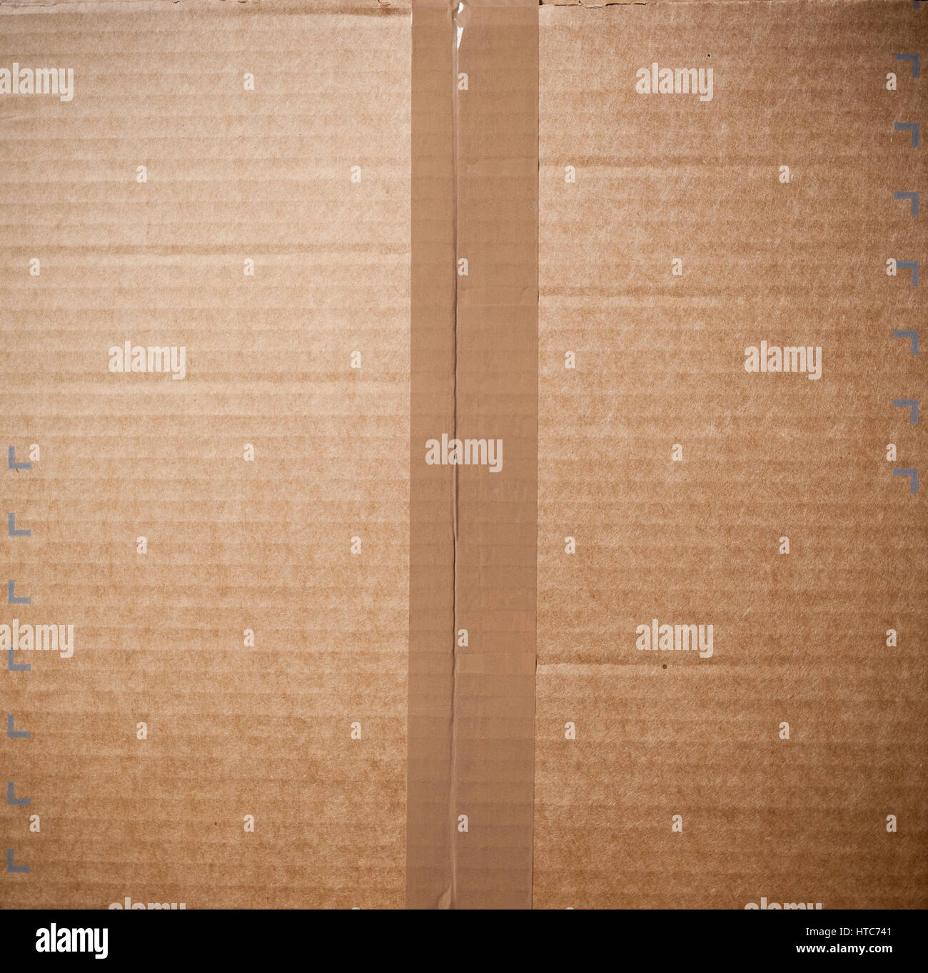 Taped cardboard box hi-res stock photography and images - Alamy
