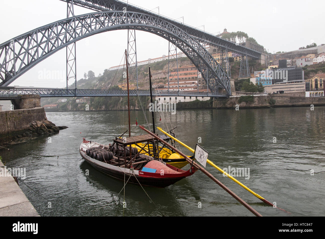 Bridge ponte luis river douro hi-res stock photography and images - Alamy