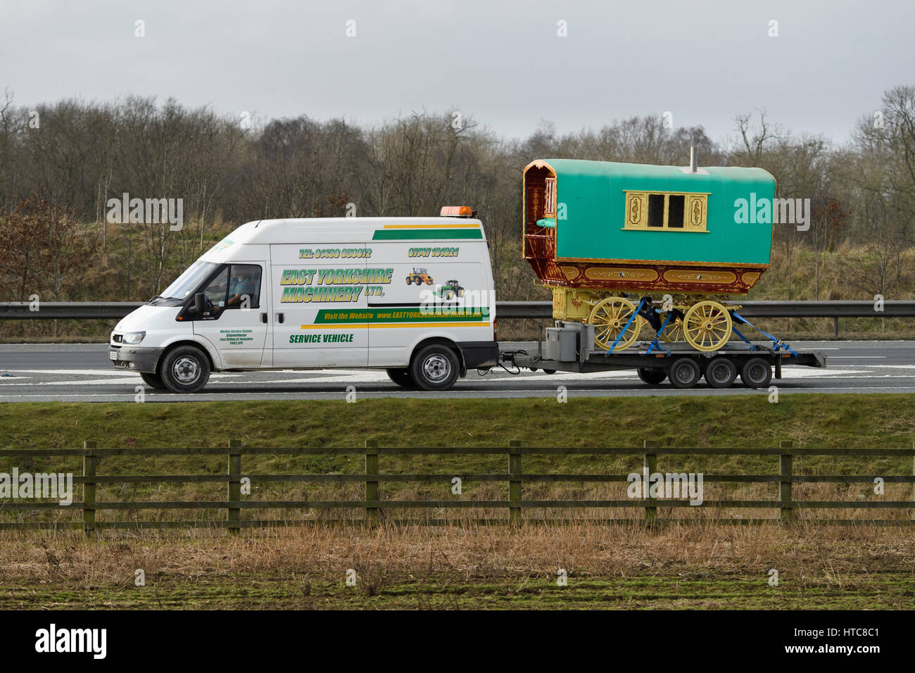 Old gypsy trailer High Resolution Stock Photography and Images - Alamy