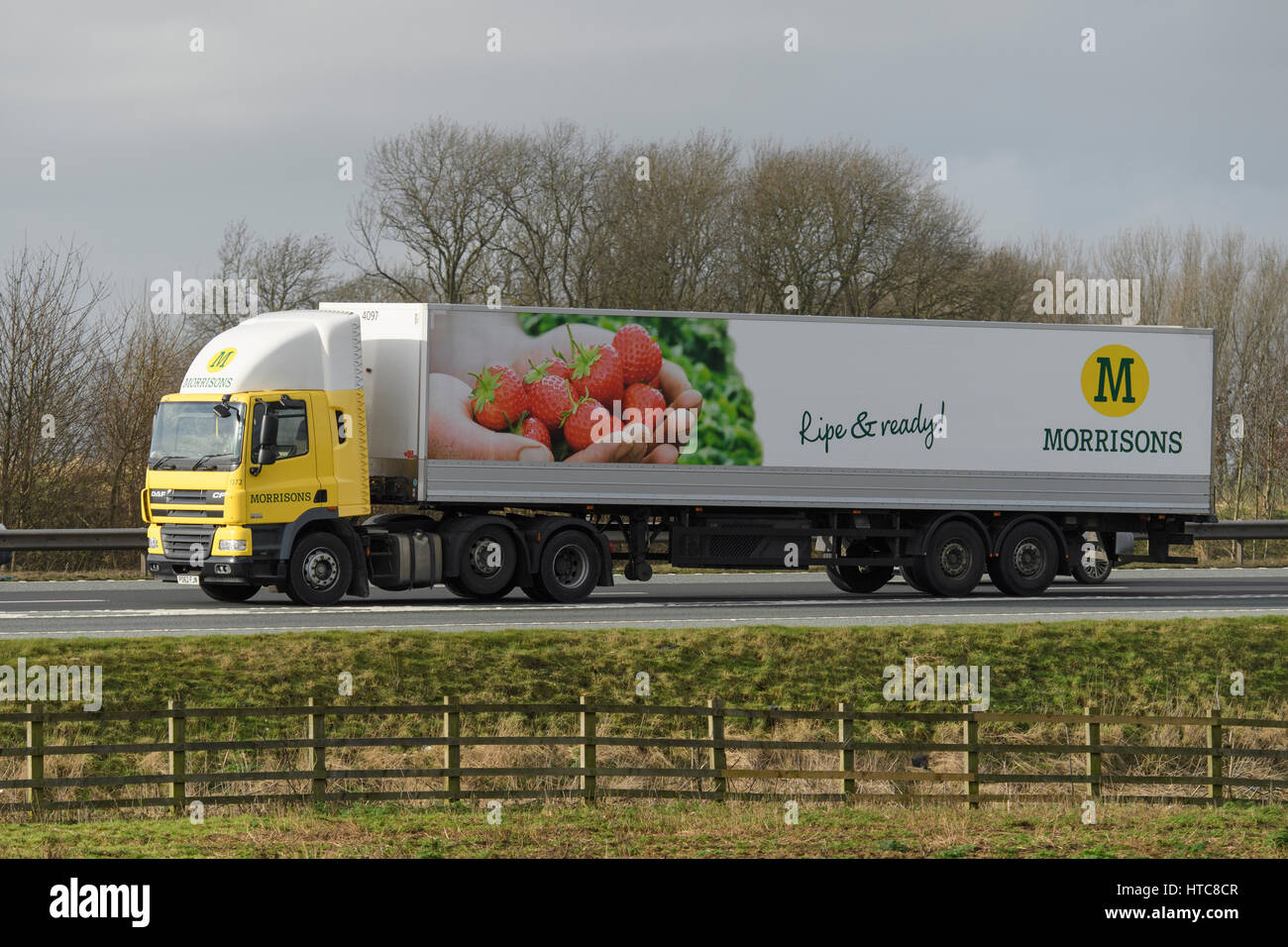 Distribution & transportation - an articulated lorry, heavy goods ...