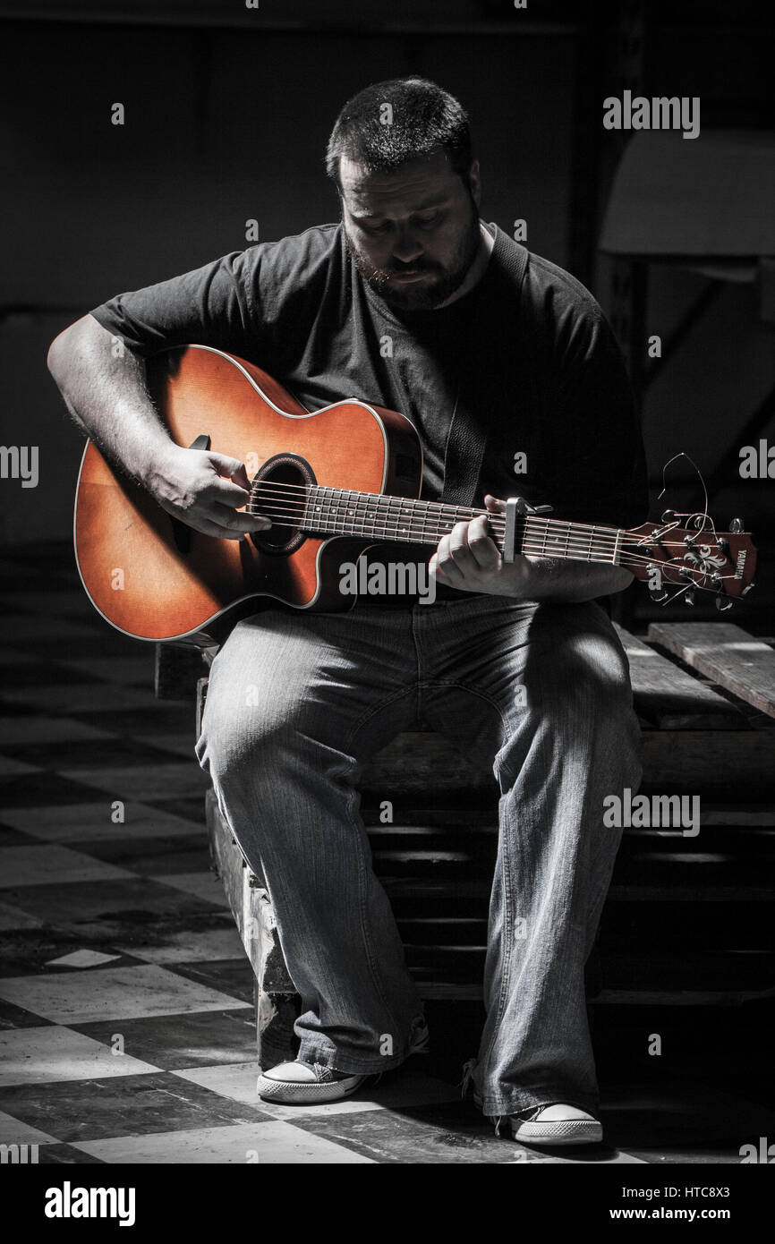 SInger & guitar Stock Photo - Alamy