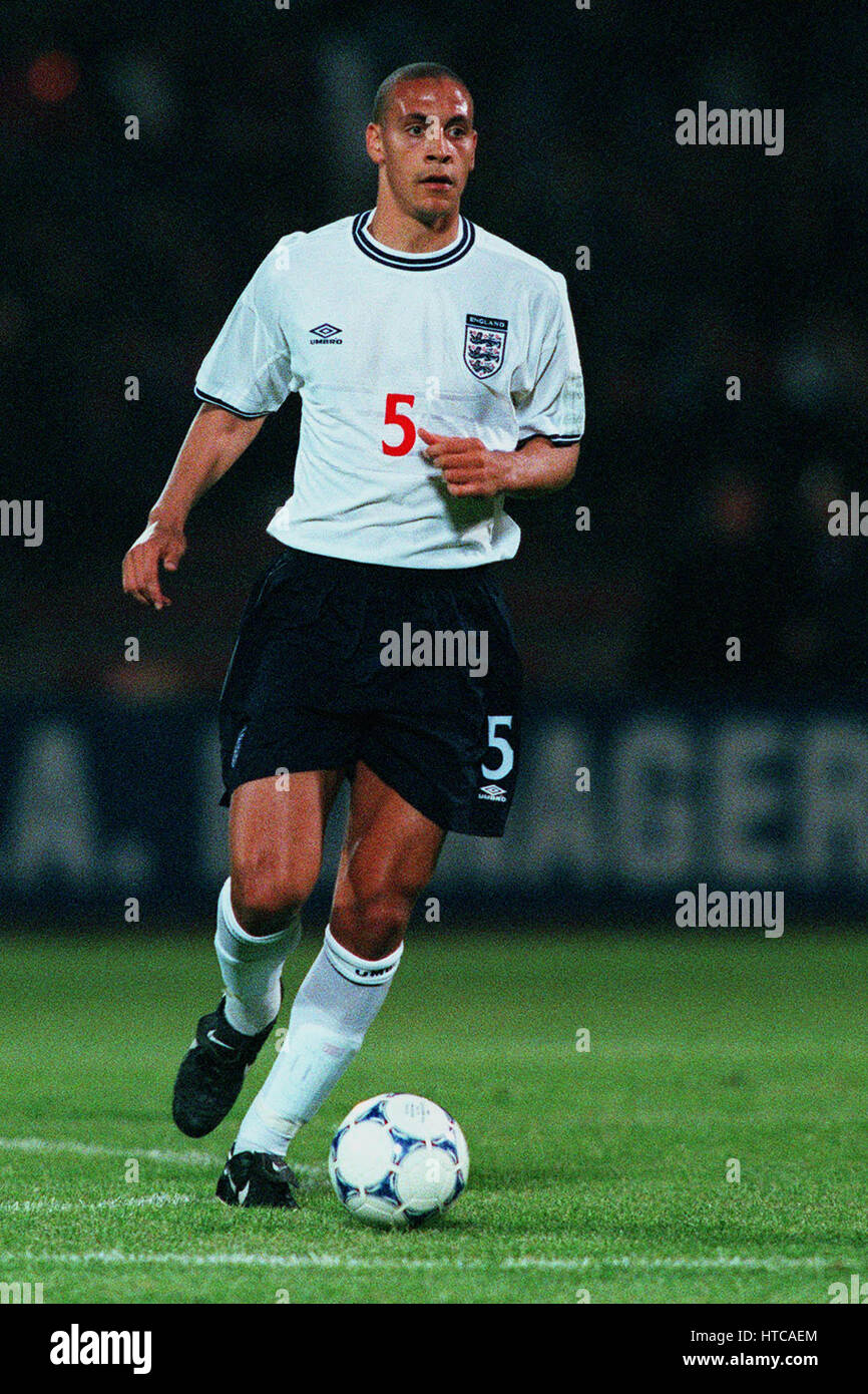 Rio ferdinand west ham united hi-res stock photography and images - Alamy