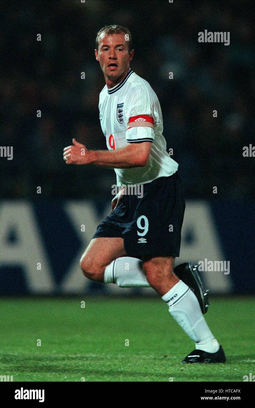 ALAN SHEARER ENGLAND & NEWCASTLE UNITED FC 28 April 1999 Stock Photo ...