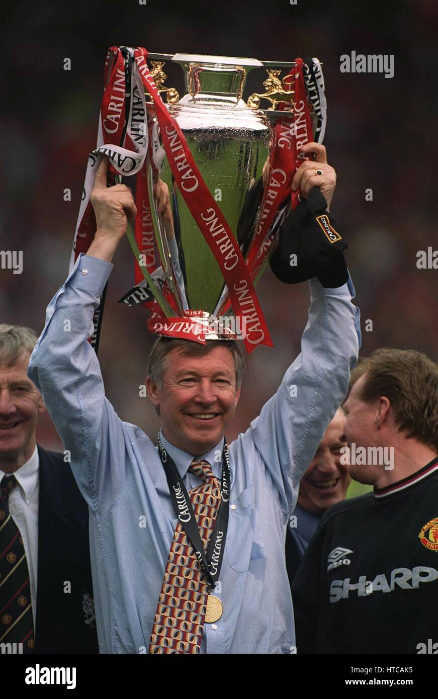 ALEX FERGUSON & PREMIER TROPHY MANCHESTER UNITED 16 May 1999 Stock ...