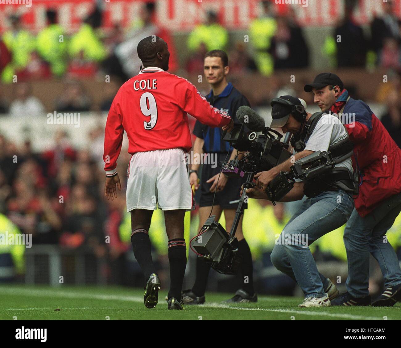 ANDY COLE MANCHESTER UNITED FC 16 May 1999 Stock Photo - Alamy