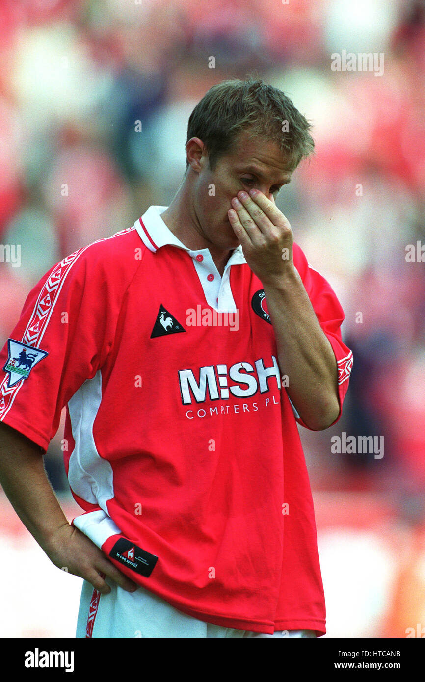 JOHN ROBINSON CHARLTON ATHLETIC FC 16 May 1999 Stock Photo - Alamy