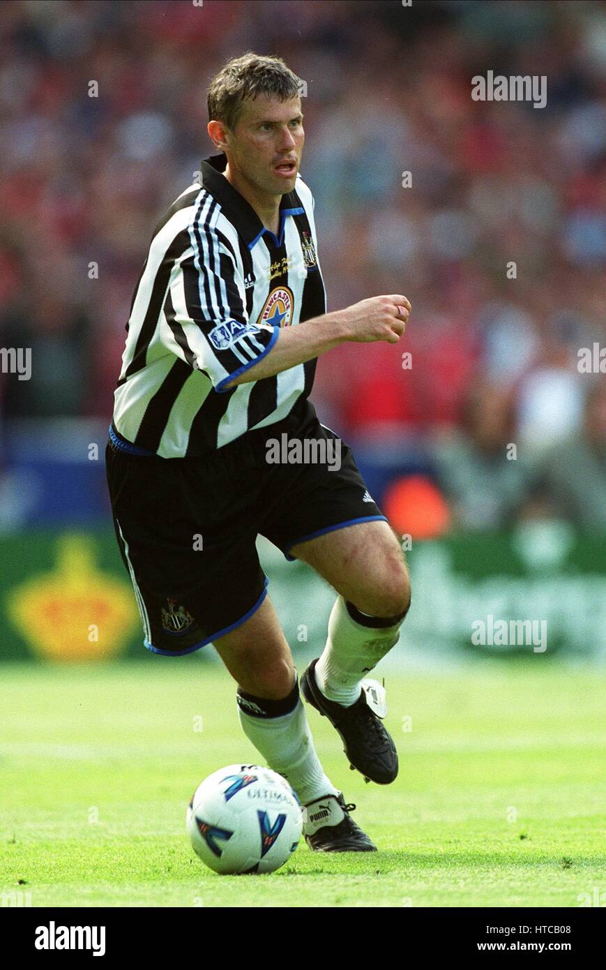 ROBERT LEE NEWCASTLE UNITED FC 22 May 1999 Stock Photo - Alamy