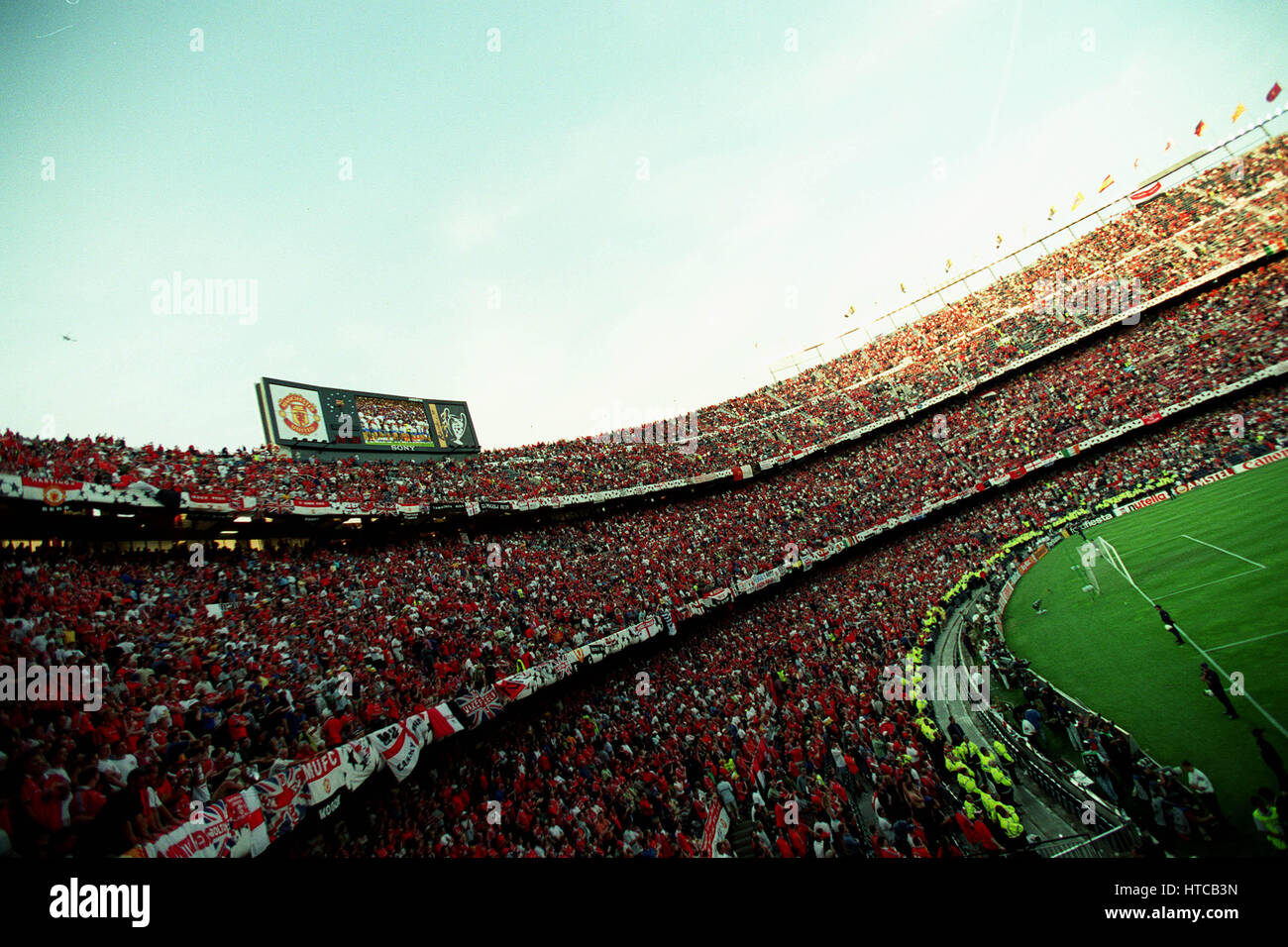 MANCHESTER UTD FANS MANCHESTER UTD-BAYERN MUNICH 26 May 1999 Stock ...