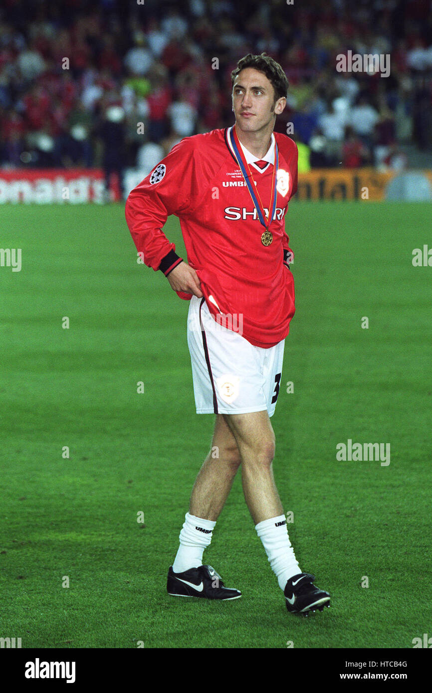 JONATHAN GREENING WITH MEDAL MANCHESTER UTD-BAYERN MUNICH 26 May 1999 ...