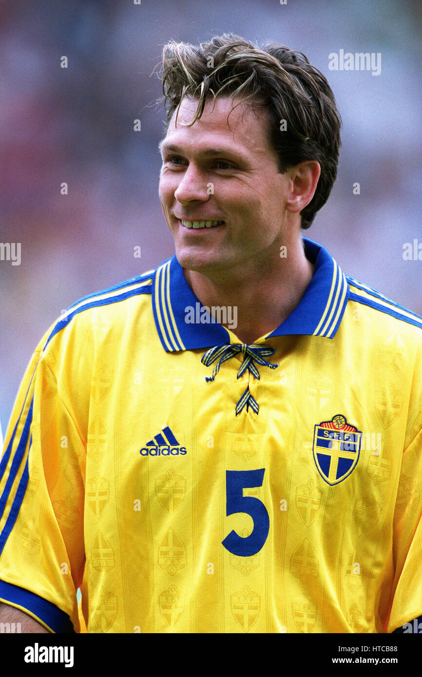 PONTUS KAMARK SWEDEN & LEICESTER CITY FC 05 June 1999 Stock Photo - Alamy