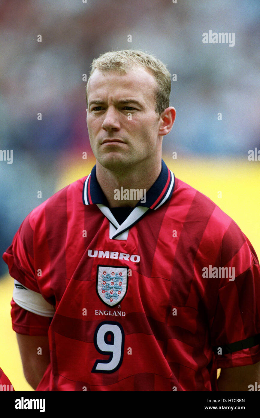 ALAN SHEARER ENGLAND & NEWCASTLE UNITED FC 05 June 1999 Stock Photo - Alamy