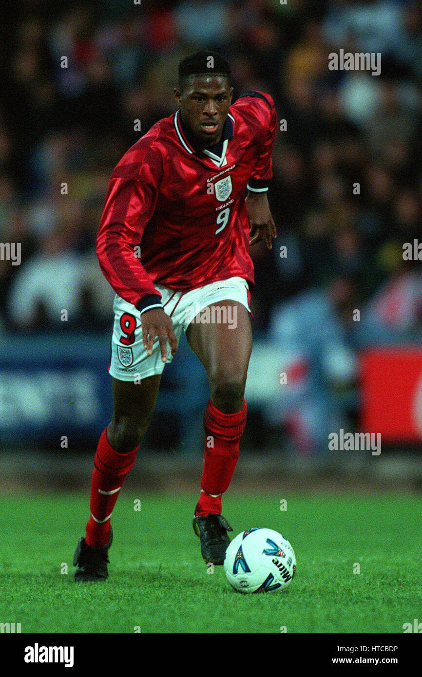CARL CORT ENGLAND U21 & WIMBLEDON FC 05 June 1999 Stock Photo - Alamy