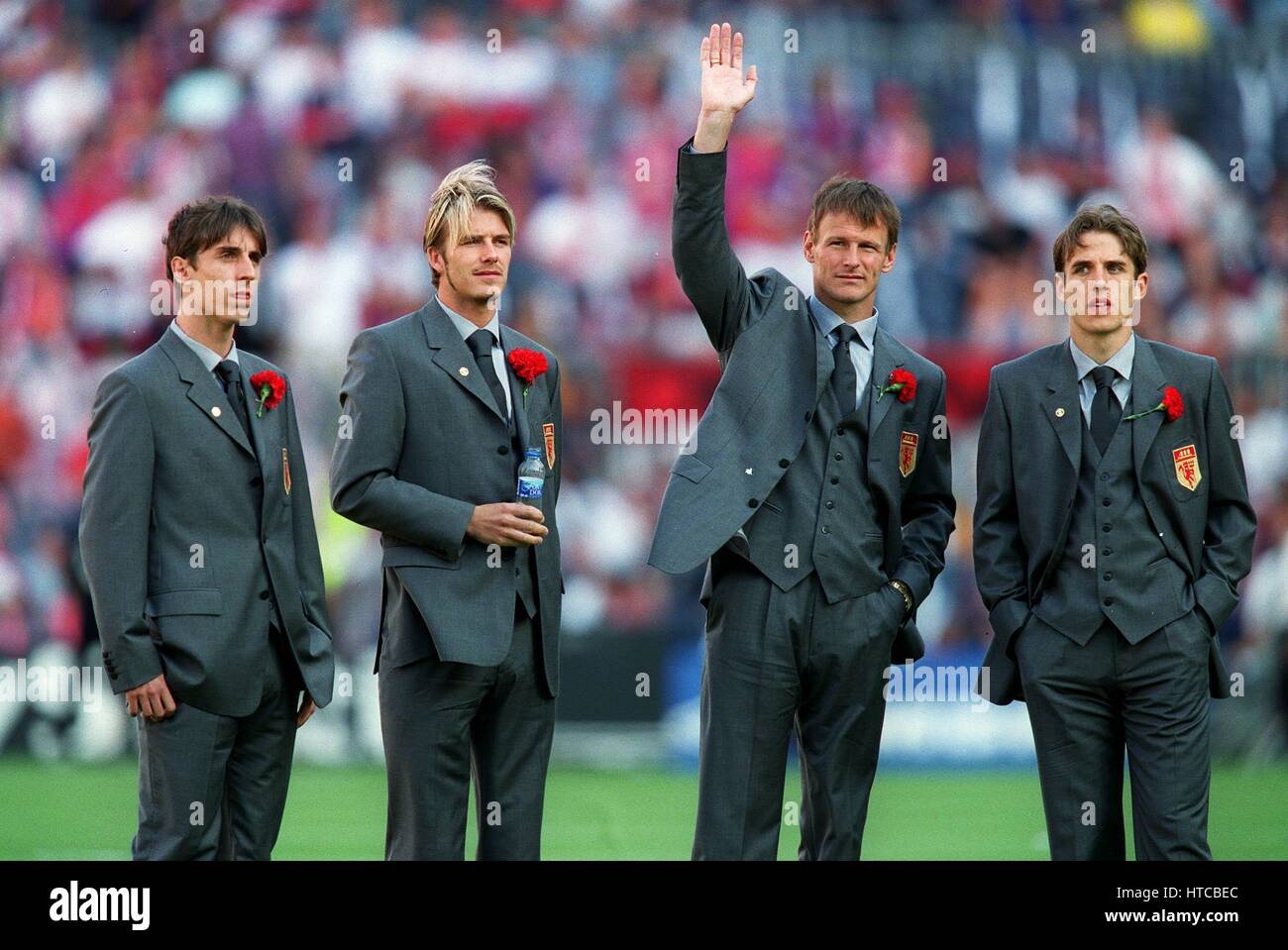 UNITED PLAYERS IN SUITS BAYERN MUNICH V MANCHESTER UTD 26 May 1999 ...