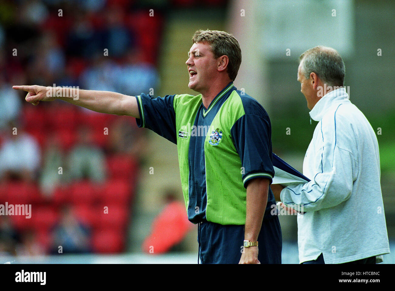 STEVE BRUCE & JOHN DEEHAN HUDDERSFIELD TOWN FC MANAGER 17 July 1999 ...