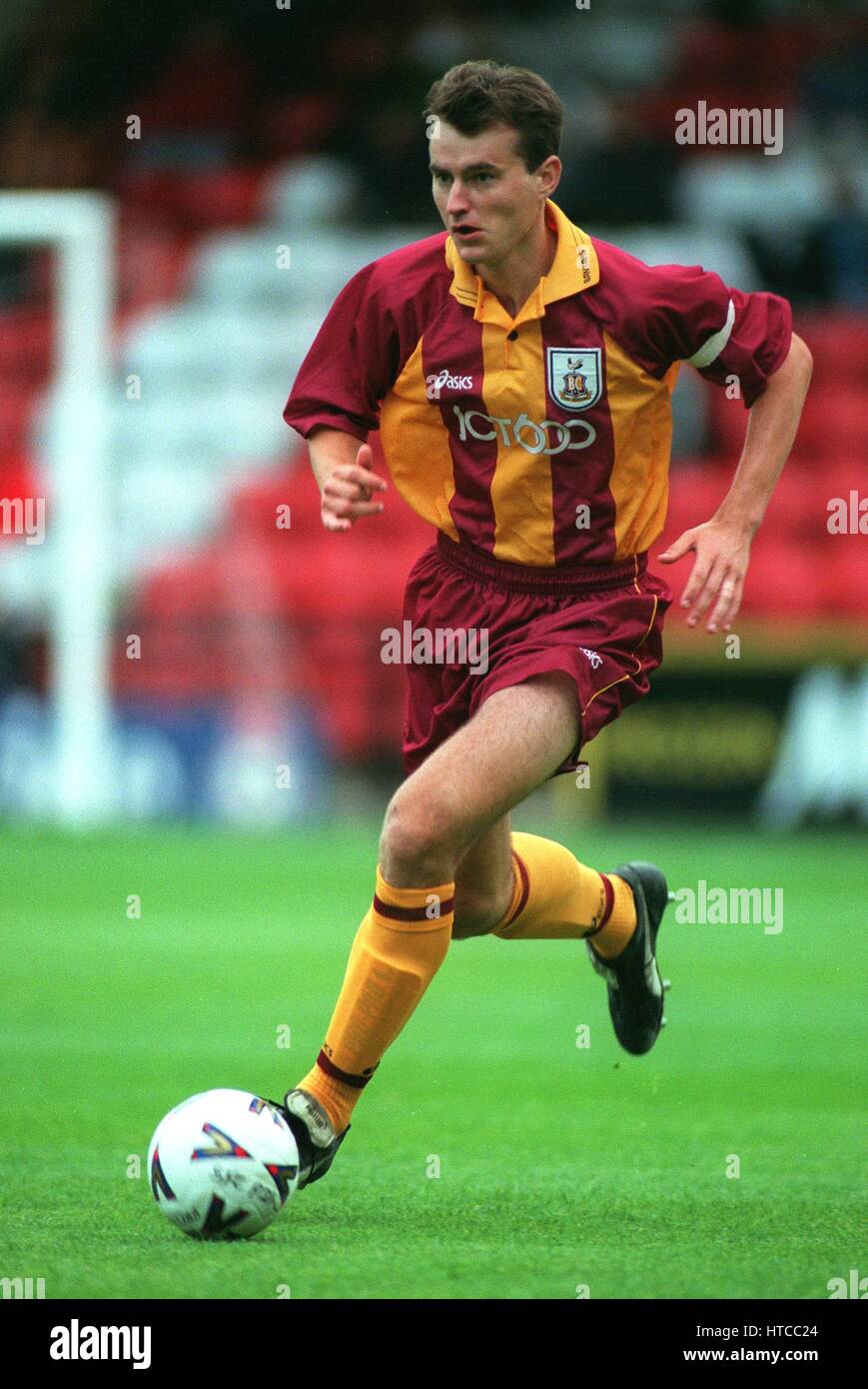 DAVID WETHERALL BRADFORD CITY FC 21 July 1999 Stock Photo - Alamy
