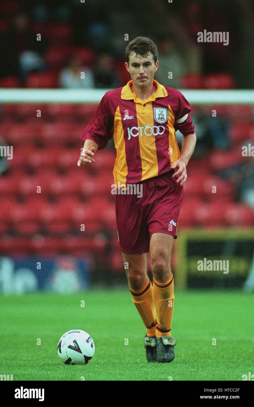 DAVID WETHERALL BRADFORD CITY FC 21 July 1999 Stock Photo - Alamy