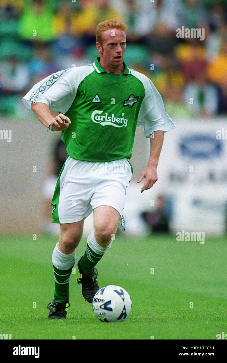 MICHAEL RENWICK HIBERNIAN FC 18 July 1999 Stock Photo - Alamy