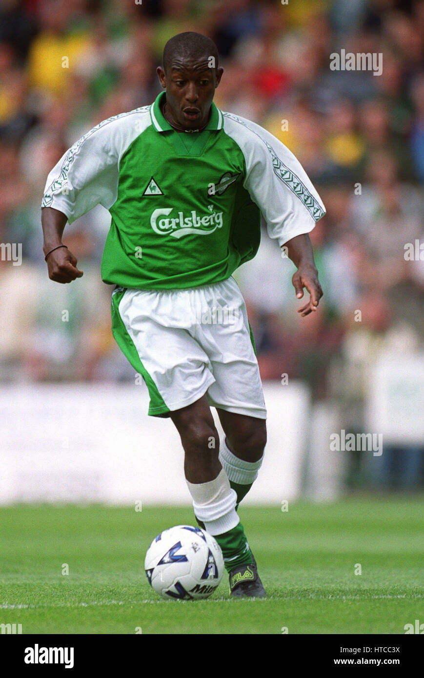 RUSSELL LATAPY HIBERNIAN FC 18 July 1999 Stock Photo - Alamy