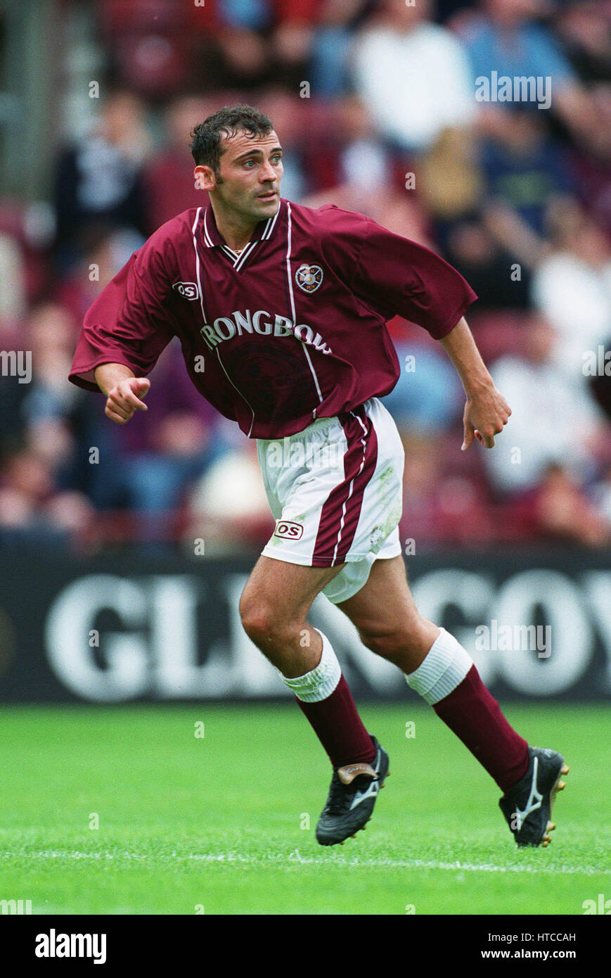 COLIN CAMERON HEARTS OF MIDLOTHIAN FC 24 July 1999 Stock Photo - Alamy
