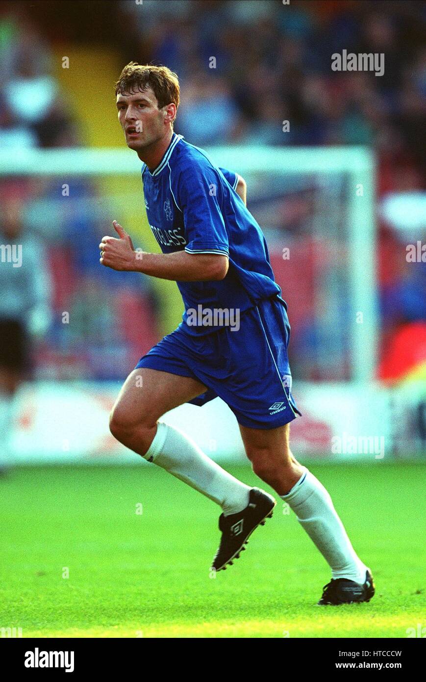 Football chelsea sutton hi-res stock photography and images - Alamy