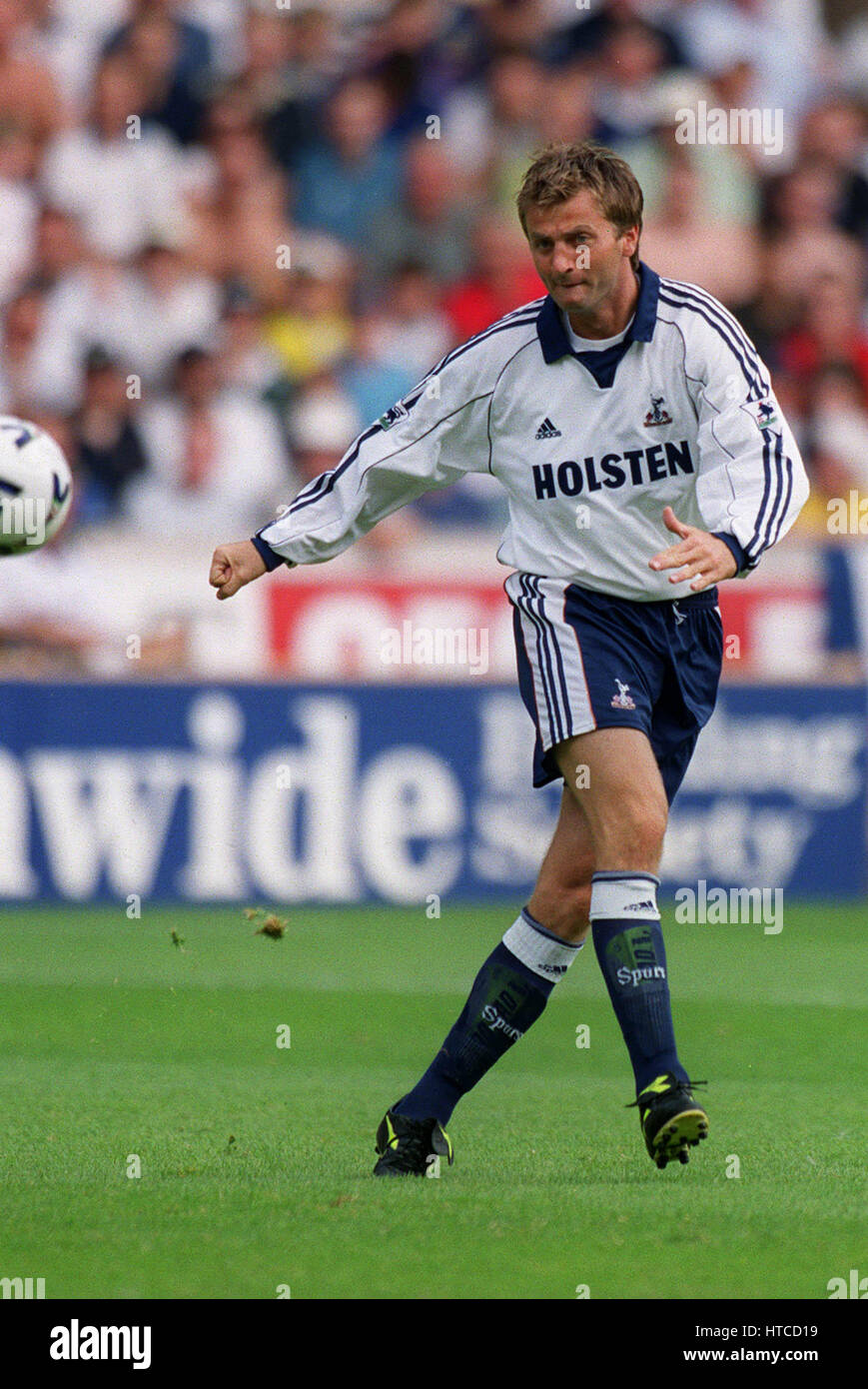 TIM SHERWOOD TOTTENHAM HOTSPUR FC 31 July 1999 Stock Photo - Alamy