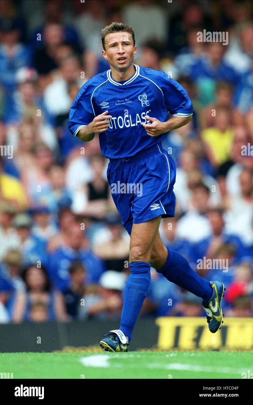 DAN PETRESCU CHELSEA FC 31 July 1999 Stock Photo - Alamy